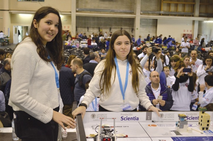 Más de 850 estudiantes participan en tres concursos de programación y ...