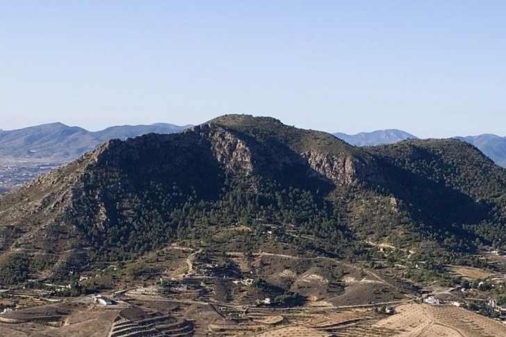 Elda, Petrer y Salinas pierden todos sus montes - Valle de Elda