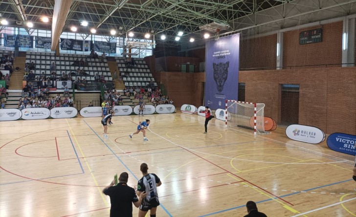 El Elda Prestigio no levanta cabeza y suma otra derrota (22-17) - Valle ... El Elda Prestigio no levanta cabeza y suma otra derrota (22-17) - Valle ...