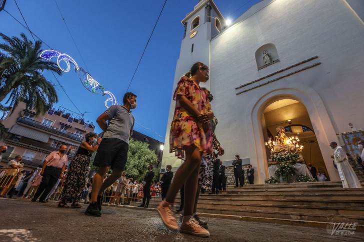 La Virgen de la Salud se reencuentra con cientos de eldenses en su día grande - Valle de Elda