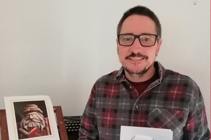 Jaume Bertrán presenta un libro a beneficio de la ONG Karit - Valle de Elda