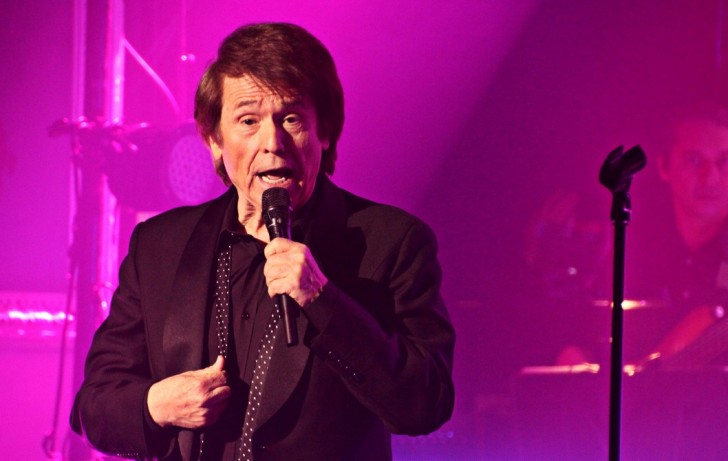 Raphael se gana al público del Teatro Castelar con su brillante ...