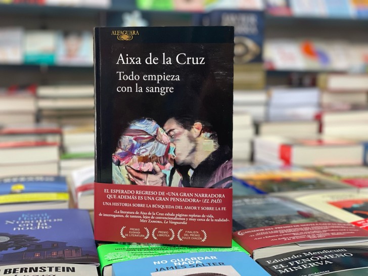 "Todo empieza con la sangre" de Aixa de la Cruz - Valle de Elda